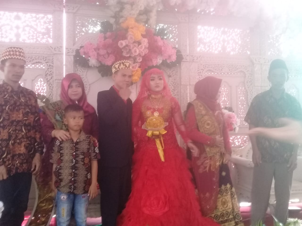 Pernikahan Riskayani Dengan Herwandi Di Iringi Delta Musik - bumione.com