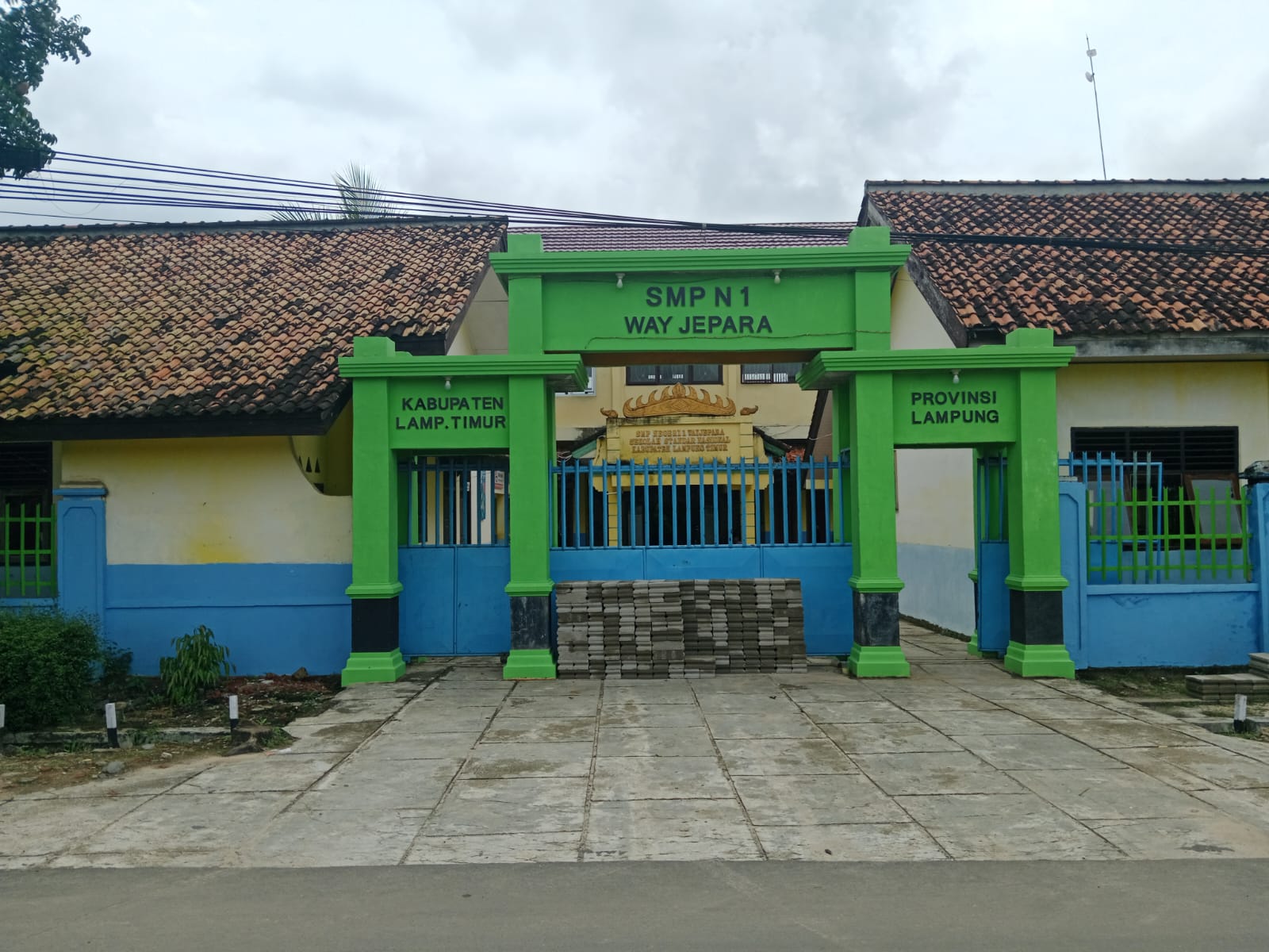 Kepsek SMPN 1 Way Jepara Persulit Pengambilan Dana Publikasi Rehap ...